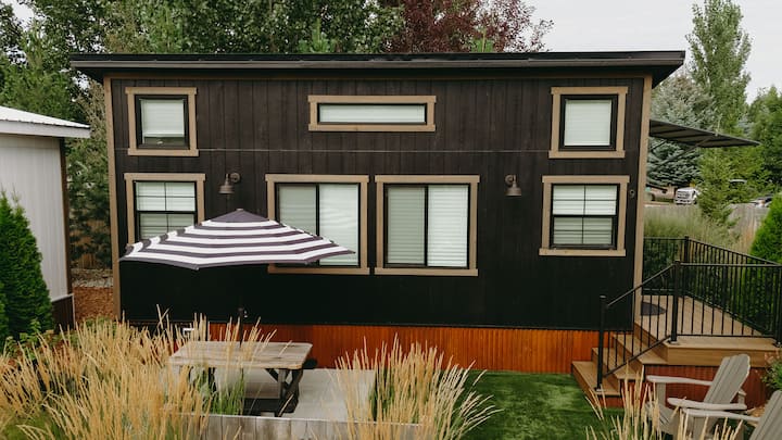 Family Ski Retreat | Golf Sim • Sauna • Firepit - Columbia Falls, MT