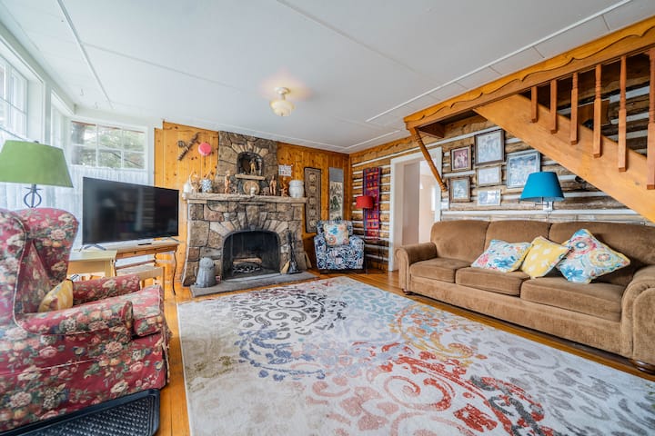 Vintage Cabin W/ Views In Heart Of Estes - Estes Park, CO