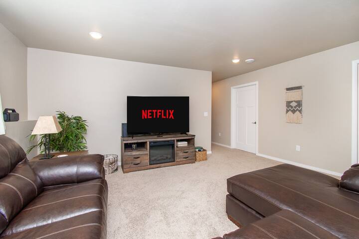 3 Kings I 5 Min To Fargodome I Pacnplay I Xbox One - NDSU, Fargo