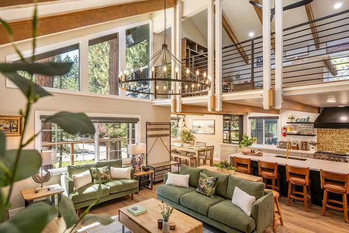 Maverick's Peak, Game Room, Spa, 5 Bed 5 Bath Pet! - Big Bear City