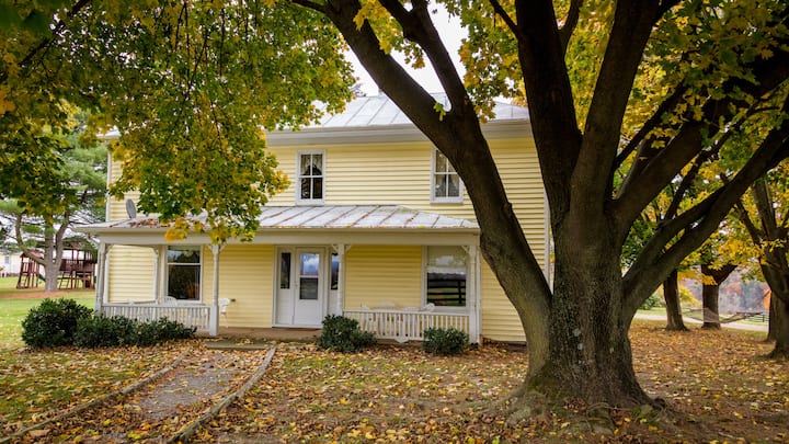 Spacious 5-bedroom Country House With Mtn. Views - Stanley, VA