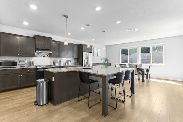 Temporary Home In Tualatin, Or [5br/3ba] - Sherwood, OR