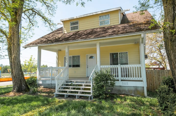 5 Bedroom Family Haven - Corvallis