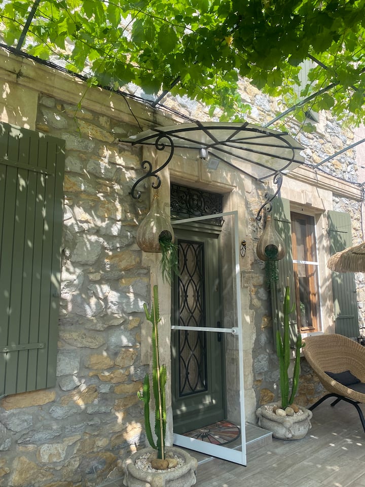 Chambre Dans Villa Arlésienne - Arles