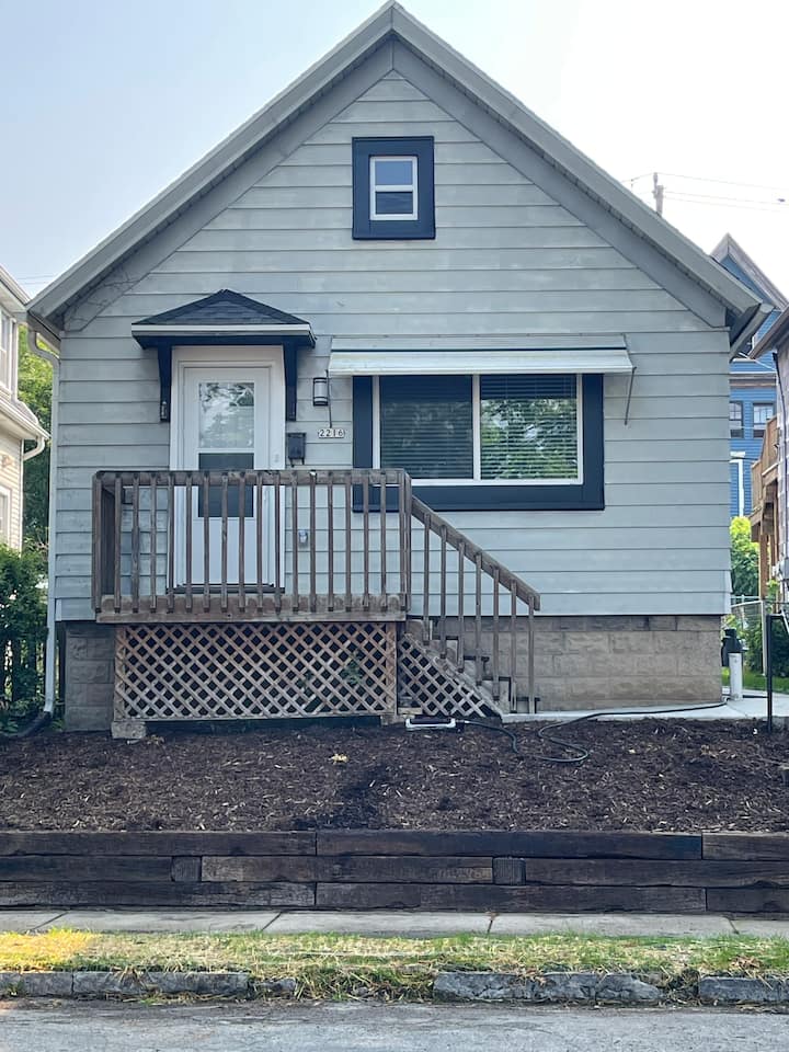 Best Location-quite St
Amfam 5 Mi Fiserv &Mpac 4mi - Milwaukee