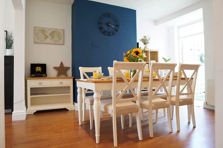 3br House | Central, Patio, Wi-fi | Blue Chester - Chester, UK