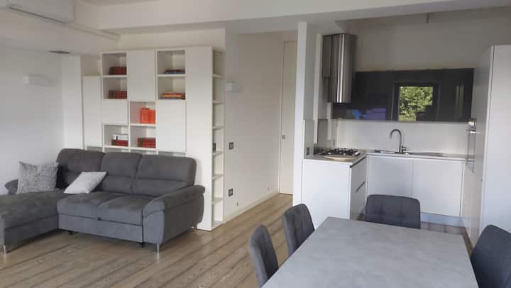 Luminoso Appartamento Sul Lago - Capodimonte