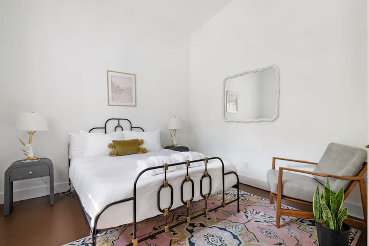 Steps To King! - Dreamy Stay For Curious Explorers - Charleston, SC