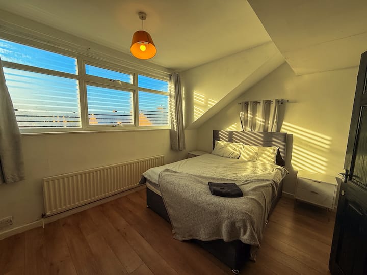 4-bedroom House Flat For Getaways - Sleeps 12 - Tynemouth