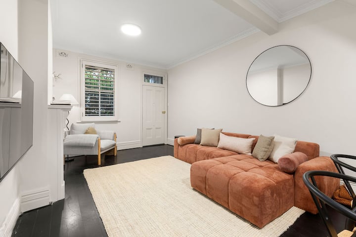 Glebe Retreat With Parking & Outdoor Dining - Sydney