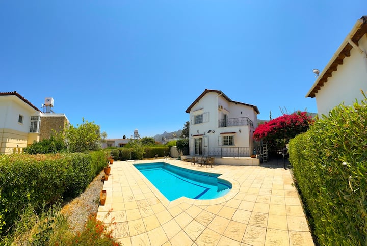 Ozanköy’de ÖZel Havuzlu Villa - Girne