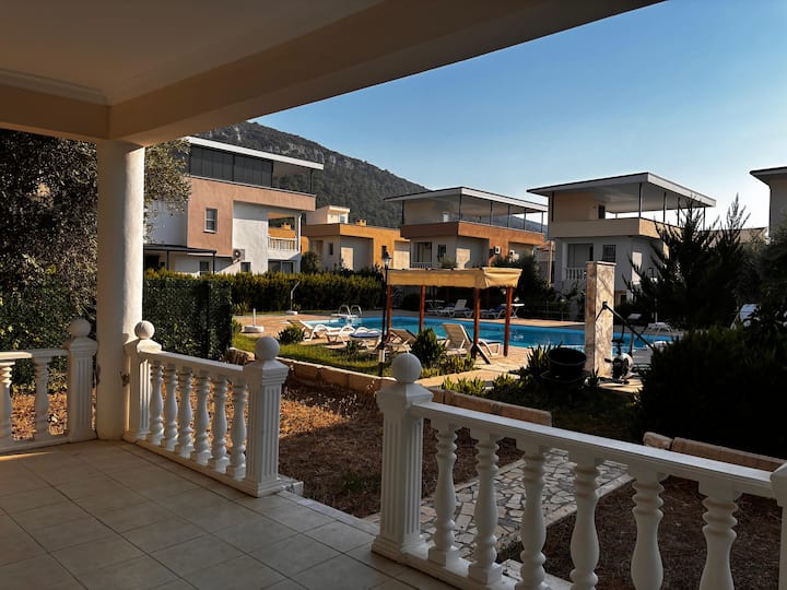 Luxury 3br Villa With Pool&garden In Akbük - Akbük