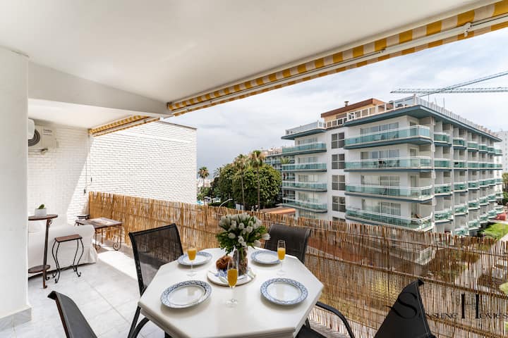 Great Location, Sea View, 2 Bed, Steps From Beach - Torremolinos