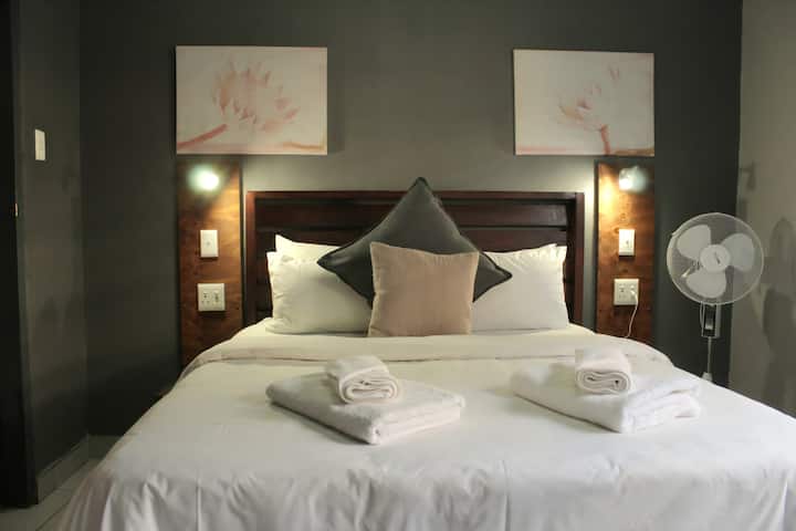 Livingwaters Self-catering Room 2 - Ermelo