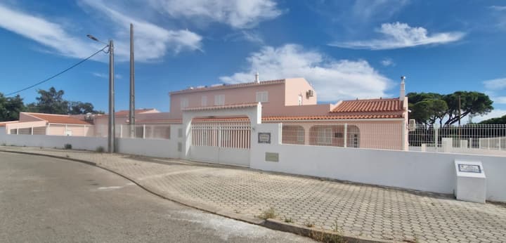 Vivenda Caála - T3 - Apt 2 - Porches