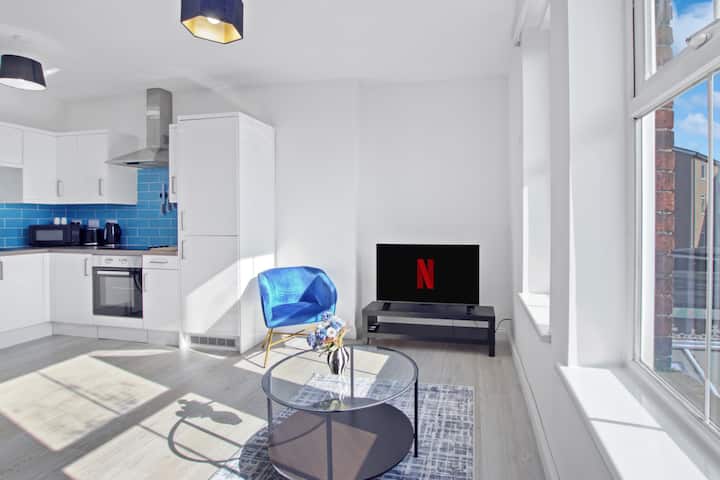 Bedford | Large | 1bed | Private Parking Long Term - Bedford