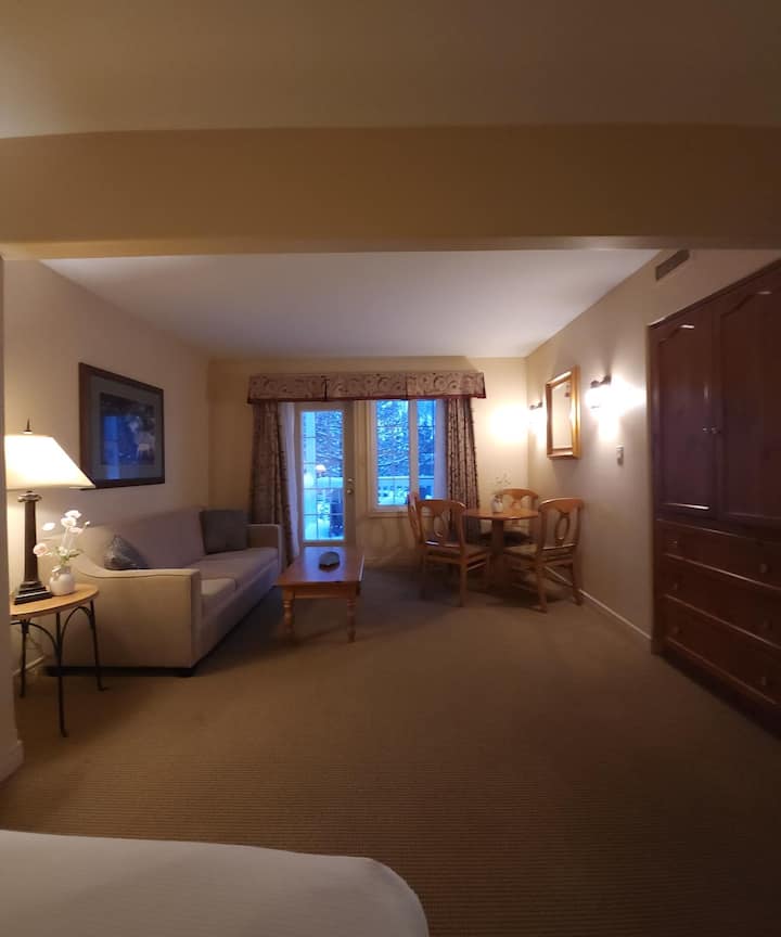 3 Suites At Carriage Hill Resort - Horseshoe Valley, ON
