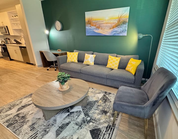 Modern King Bed Deerwood Pool Gym Downtown Jax I95 - 傑克遜維爾