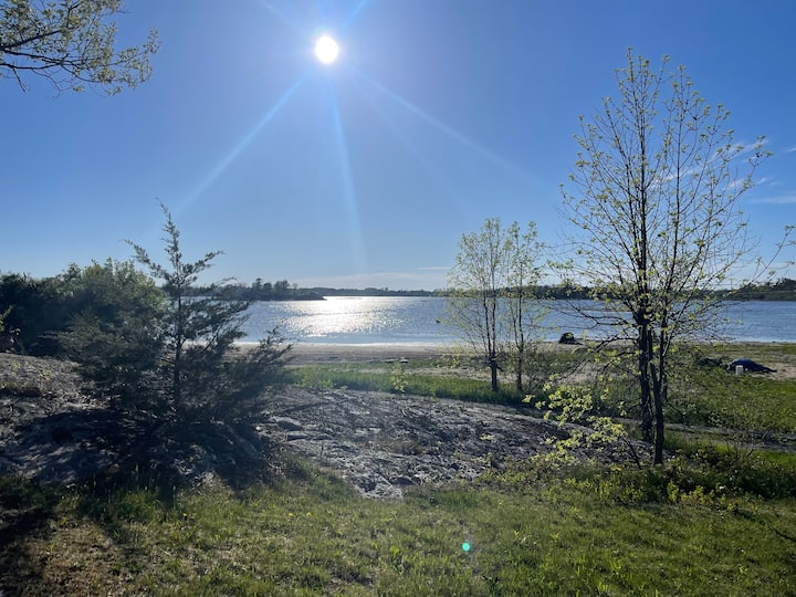 Private Georgian Bay Getaway On  Lake With Acreage - Midland