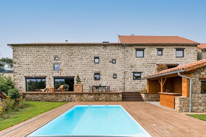 Gîte De Groupe D’exception – Piscine & Jacuzzi - Frankrijk