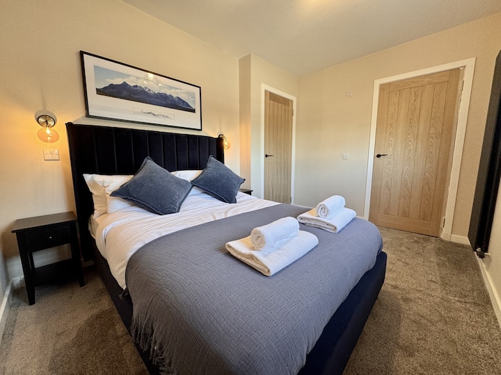 Hebridean 1 Bedroom Apartment - Broadford, UK