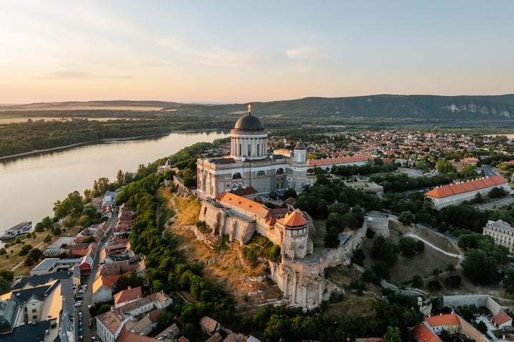 1-minute Walk To Main Square, Wellness Access - Esztergom