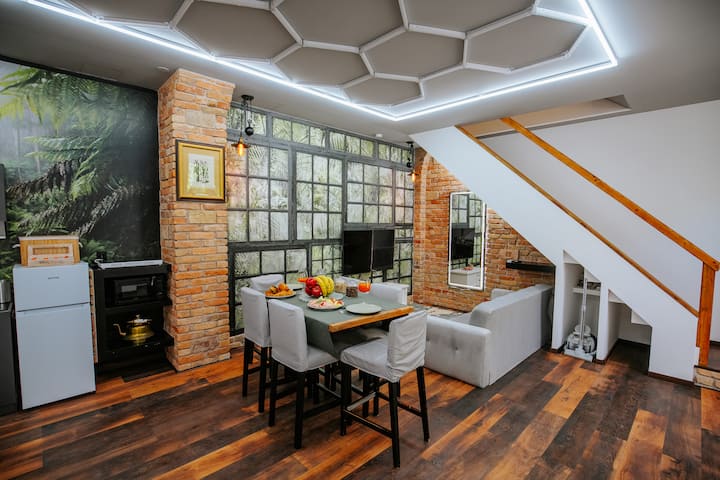 The Loft - Esztergom Privát Központi Teljes Ház - Ostrzyhom