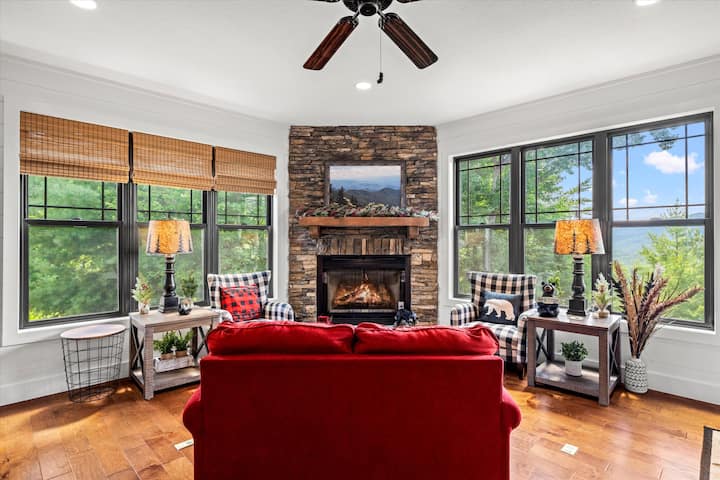 4br W/incredible Views! Hot Tub*arcade*bbq*quiet! - Walland, TN