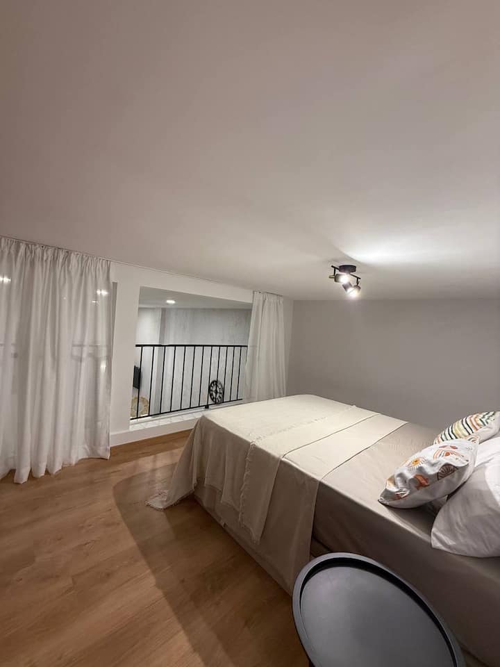 New Cozy Loft Apartment - 亞利坎提