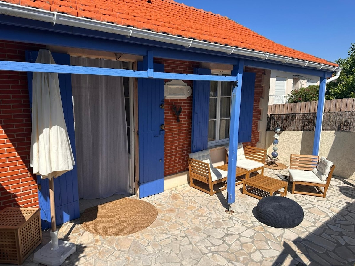 Charming house, 50 m from the sea. - Houses for Rent in Soulac-sur-Mer ...
