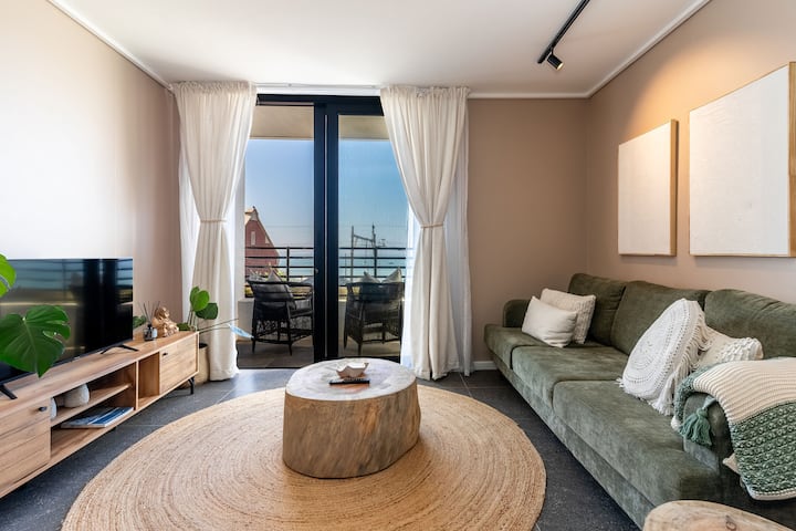 Modern 1-bed Wavescapes With Ocean Balcony View - Cape Town