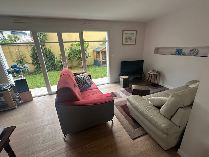 Villa Anglet 10 Pers. Avec Spa Extérieur Et Jardin - Anglet