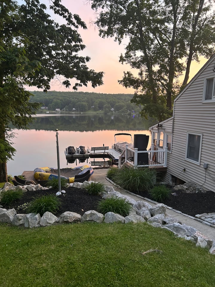 The Three C's Lake House. - Nassau, NY