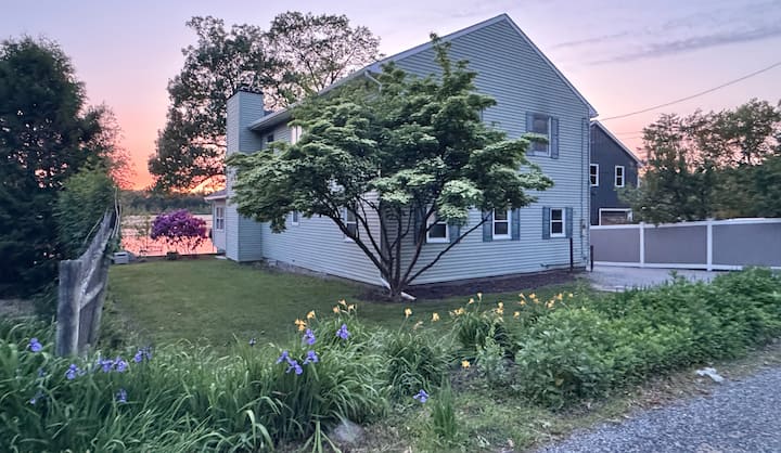 Lake House By White Pond - First Floor - Leominster