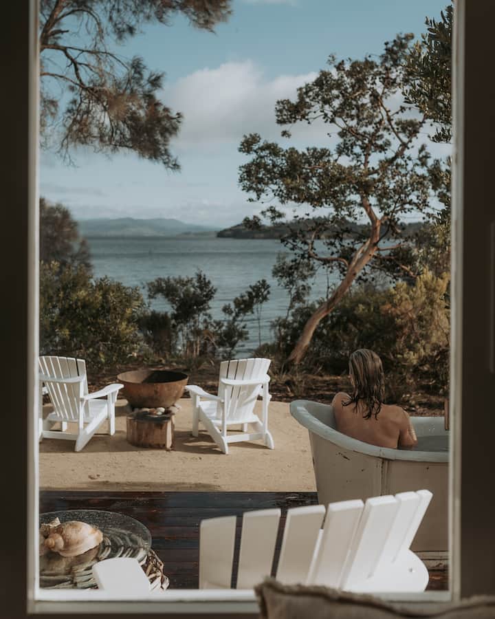 The Pearl | Waterfront Escape - Bruny Island