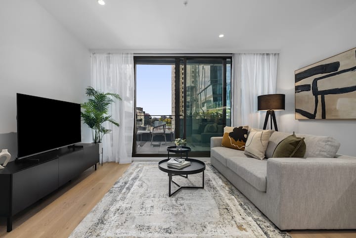 High-end Cbd, Huge Outdoor Deck, Heated Pool, Gym, - Melbourne