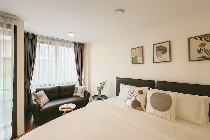 Modern Condo In Old Bangkok Free Parking Fast Wifi - Bangkok