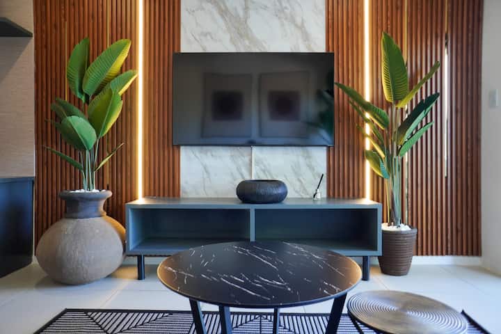 2 Beds, 2 Baths In Sandton Rivonia - Sandton