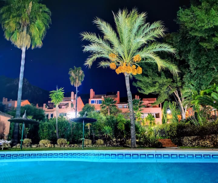 Spacious 3bdr Apt • Sea & Mountain Views + Pool - Marbella