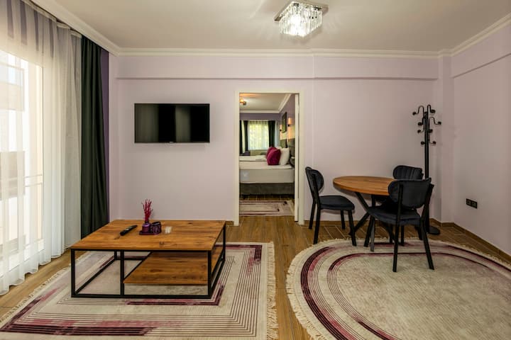 Süper Konumda Sahilde Balkonlu Ferah Lüks Daire - İstanbul