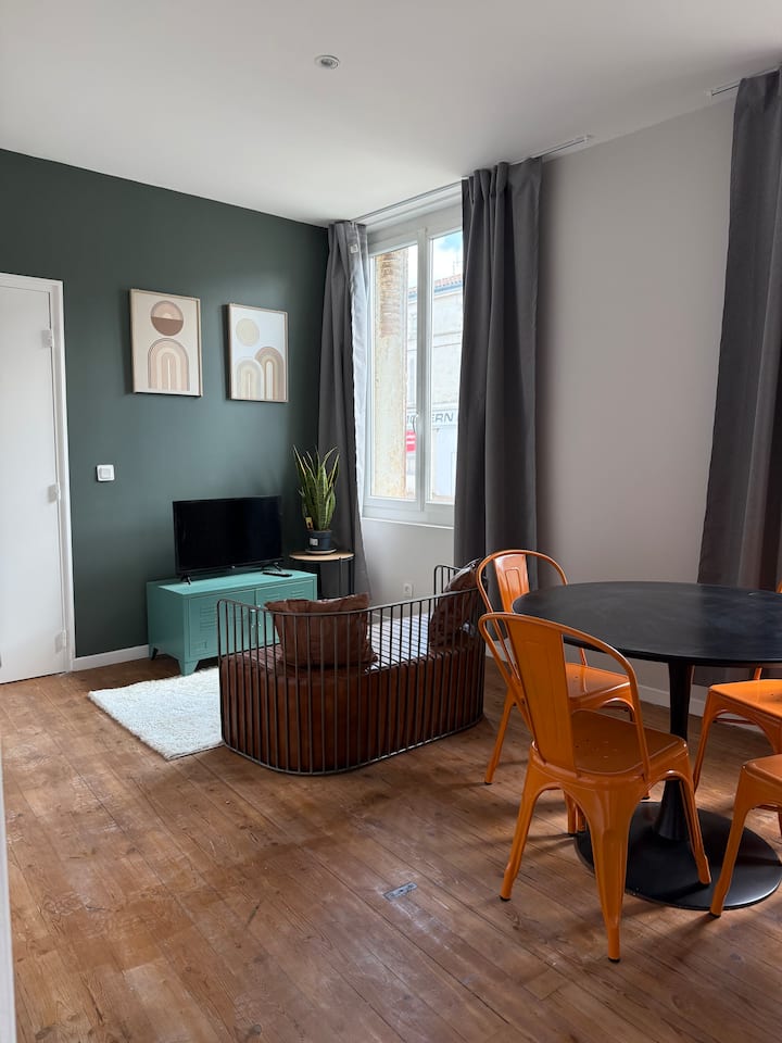 Logement Cosy & Wi-fi Rapide – Saintes Centre - Saintes