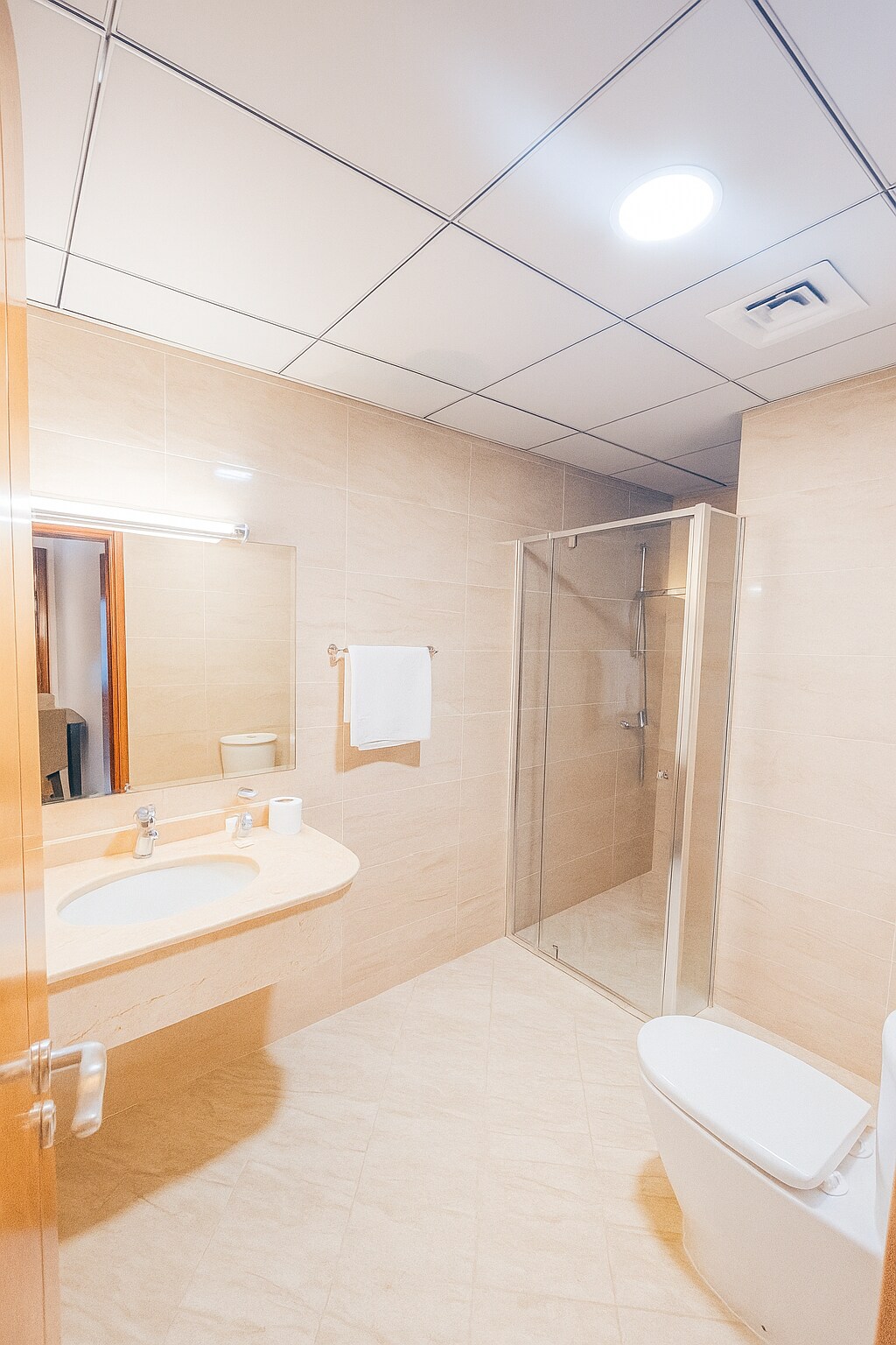 Budget 1BHK in Uniestate Millennium Tower - Apartments for Rent in ...