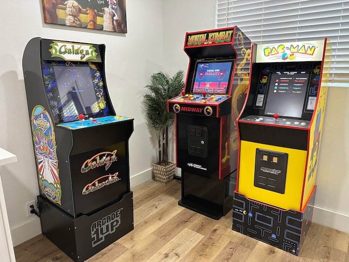 Mini Arcade | Fully Stocked Kitchen | The Pearl - Alamo Heights, TX