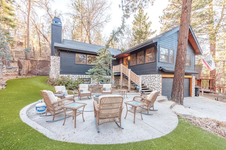 New! Bearadise ~ Chic Mountain Retreat - Big Bear Lake, CA