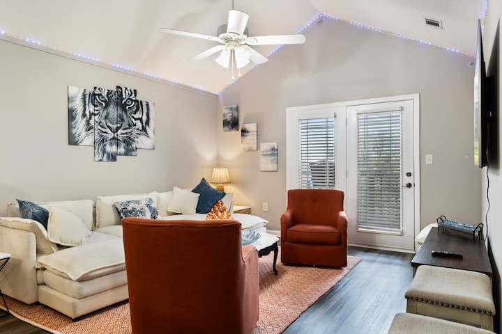 Tigertown Tranquility | Lakeview Condo Near Campus - Clemson, SC