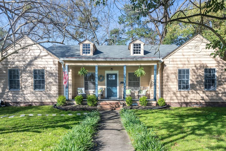 Room In Cozy Home - Washington, NC
