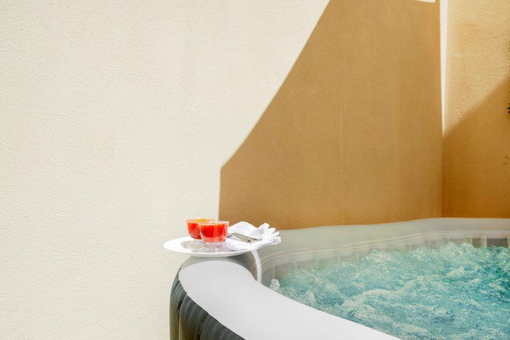 Colonna Secret: Private Jacuzzi In Historic Center - Italy