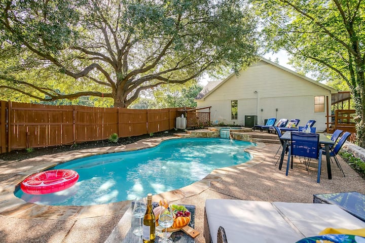 Elegant 5br W/ Private Pool, Game Room & Dock - Granbury, TX