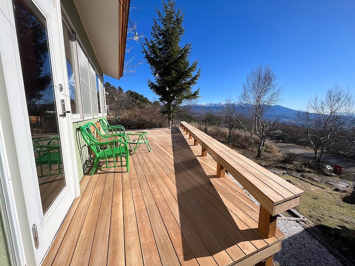 セミシングルベッド6台｜みんなでワイワイ泊まれるお部屋｜家族旅行・女子旅・グループに最適 - 茅野市