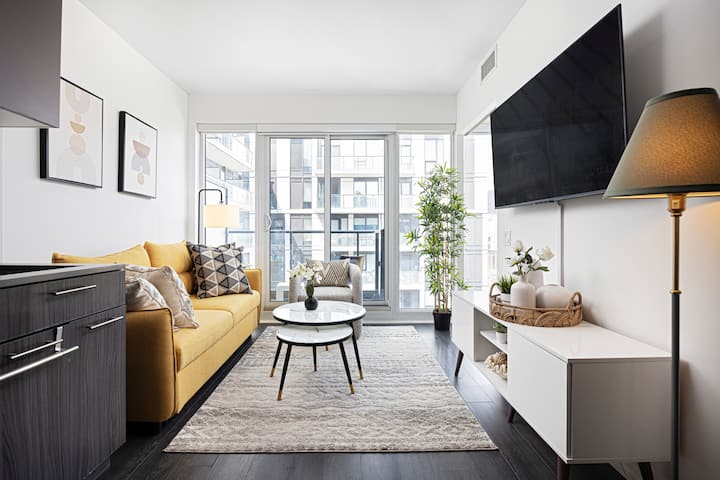 2br City View | 5 M Eaton Centre + Fast Wi-fi - Toronto, ON